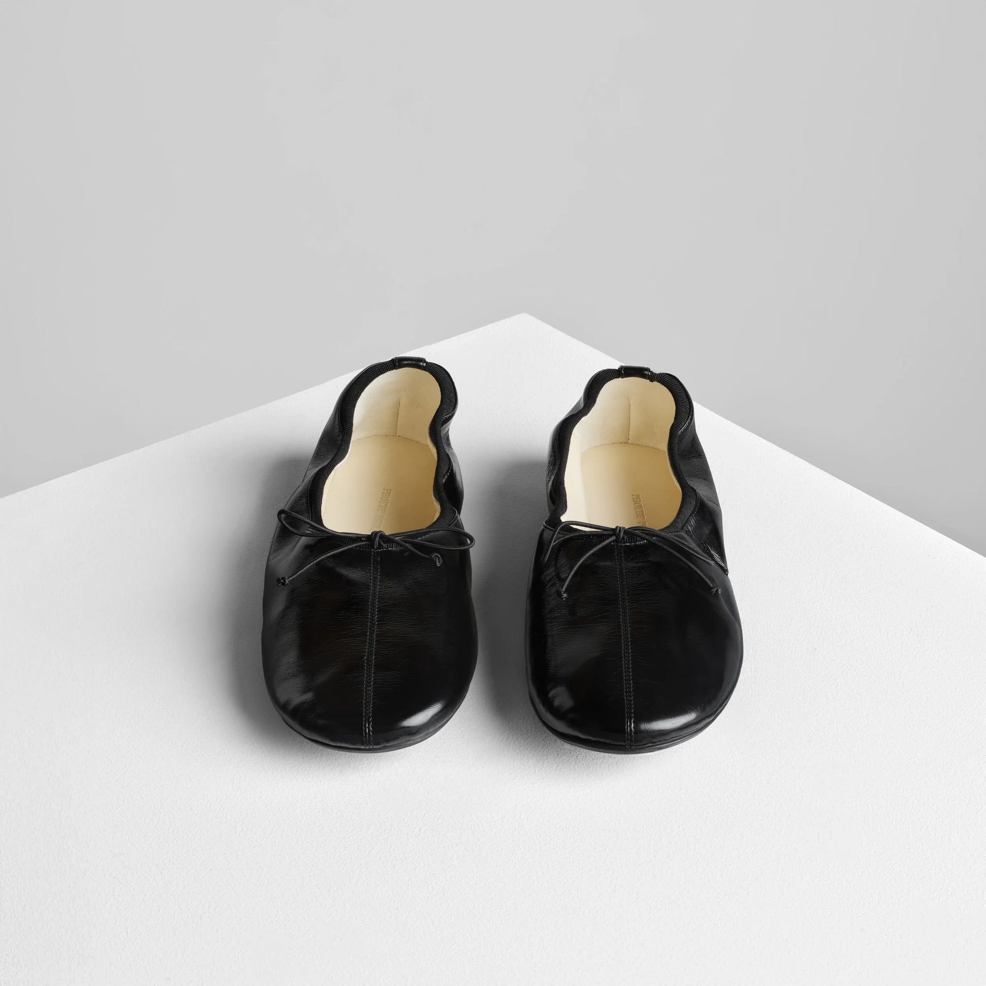 Gathered Flat in Black Shiny Calf Leather | Simon James