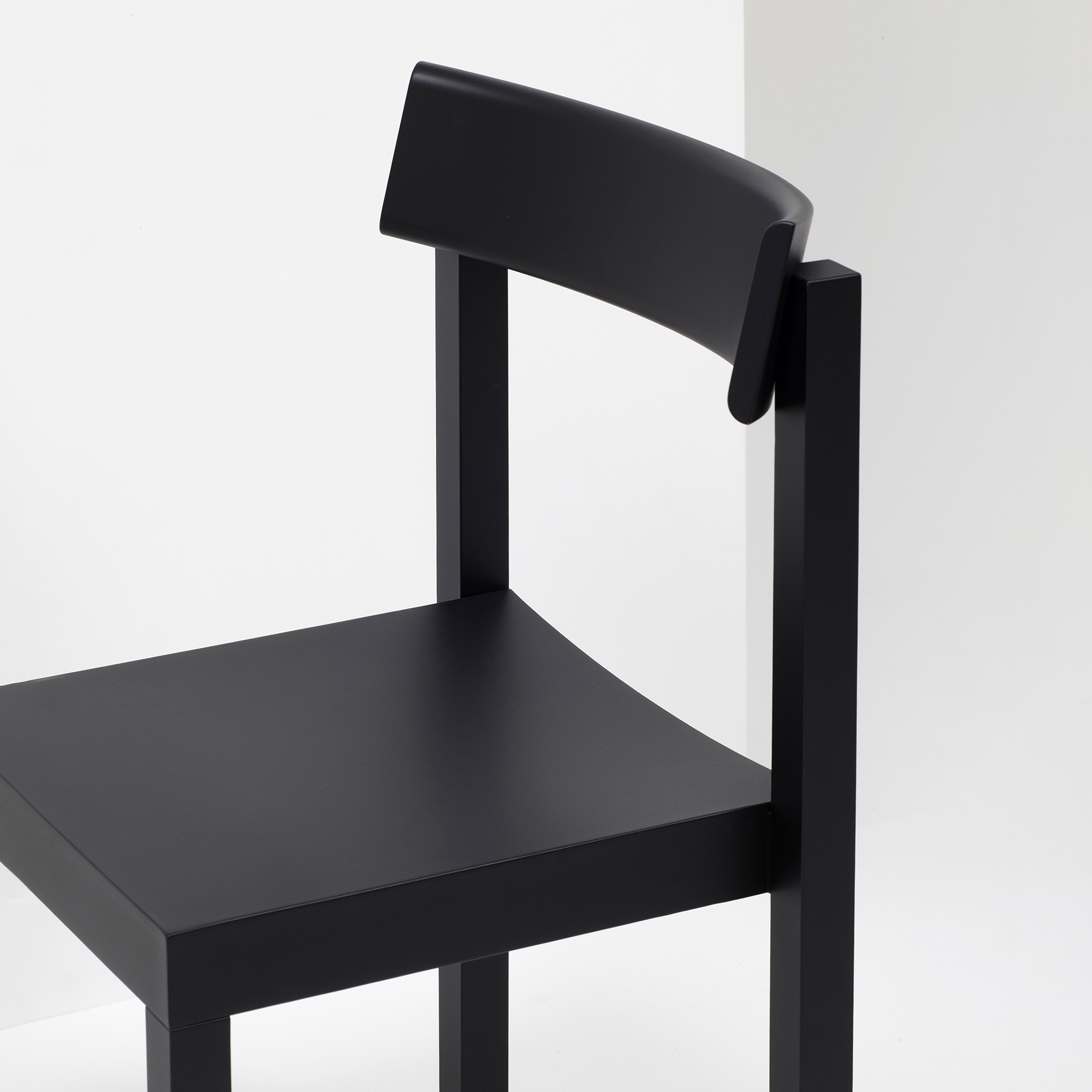 Primo Chair | Simon James