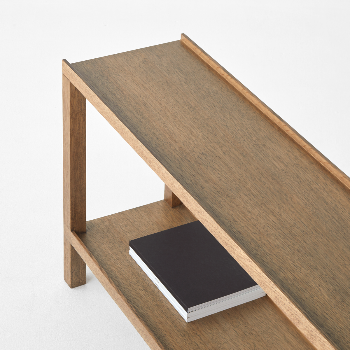 Ren Shelving | Simon James